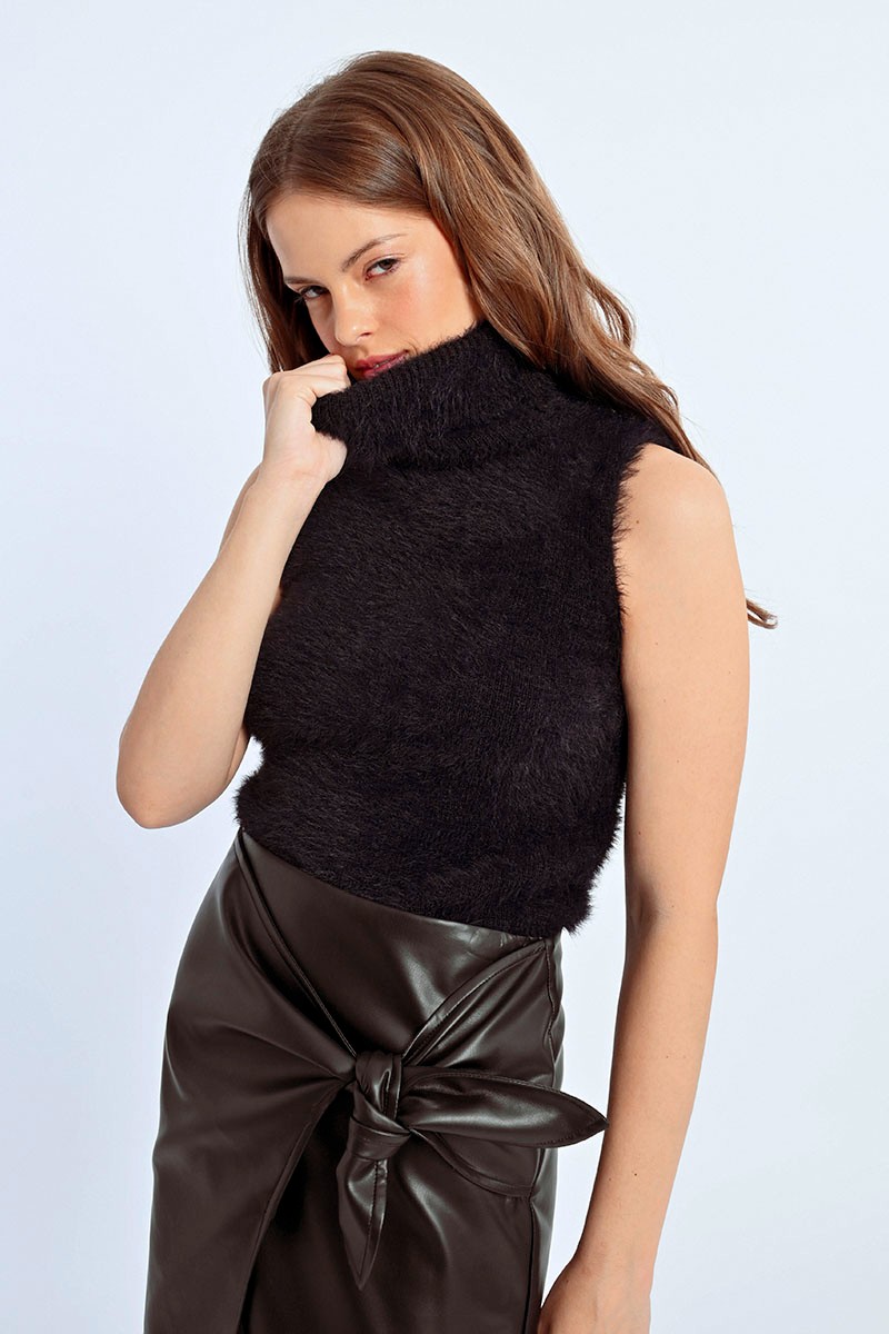 Textured Sleeveless Turtleneck Sweater - Molly Bracken E-Shop Textured Sleeveless Turtleneck Sweater - Molly Bracken E-Shop